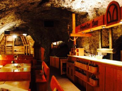 林巴赫－奥伯弗罗纳Felsenkeller Hotel Lay-Haus攻略,Felsenkeller Hotel Lay-Haus特色菜推荐/菜单/人均消费/电话/地址/菜系/点评/营业时间 ...